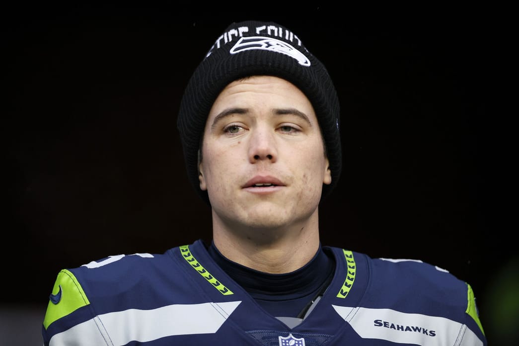 Which NFL player played for Seahawks and Jaguars? NFL immaculate Grid ...