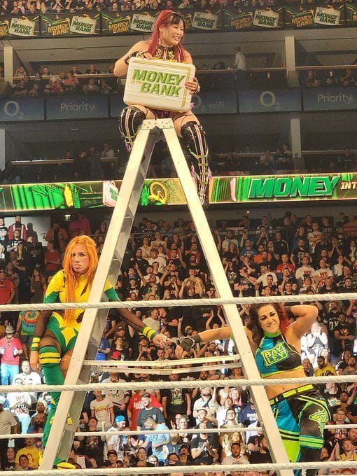 WWE: [PHOTO] 34-year-old WWE Superstar caught smiling after Iyo Sky's ...