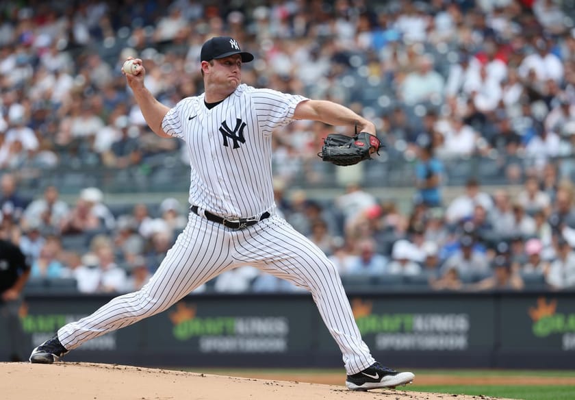 In Photos: Gerrit Cole poses with wife and kids at the MLB All-Star red ...