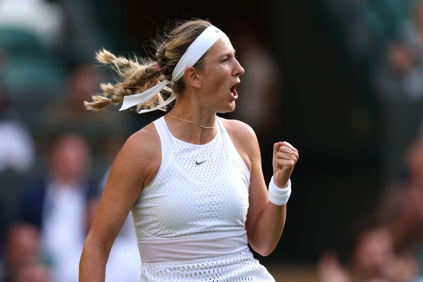 WATCH: Victoria Azarenka and son Leo show off their special handshake ...