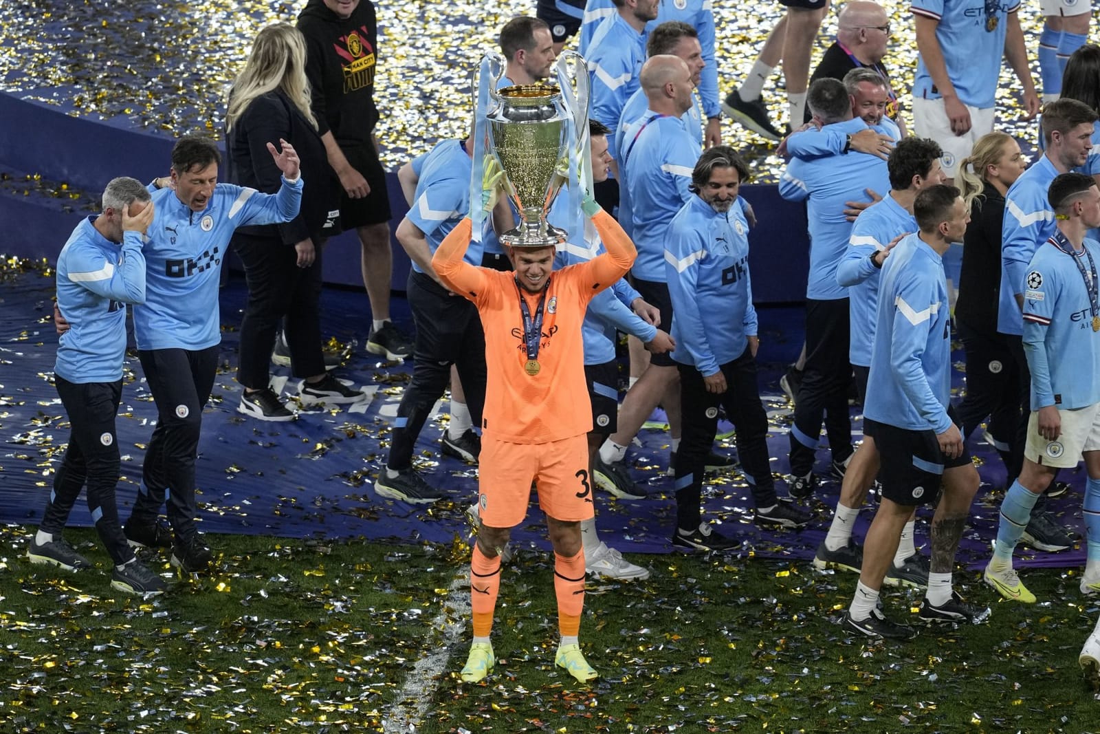 5 footballers with the most Guinness World Records