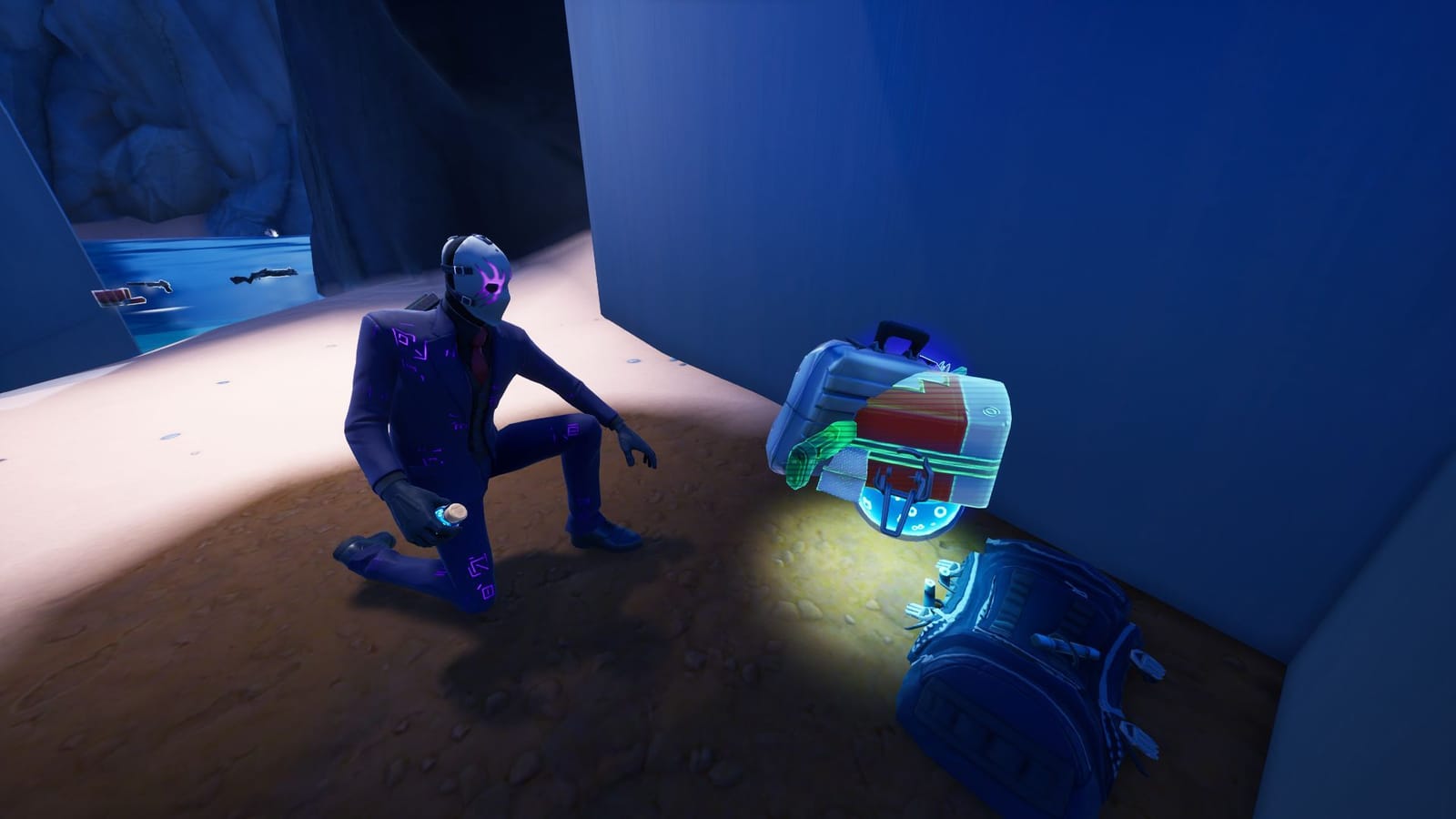 Fortnite: Assist in searching Heist Bags