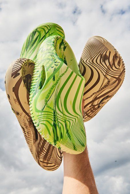 Palace skateboard: Palace x Crocs Mellow Slide pack: Where to get ...