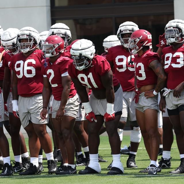 Second Alabama football scrimmage gives more clarity on Nick Saban's ...