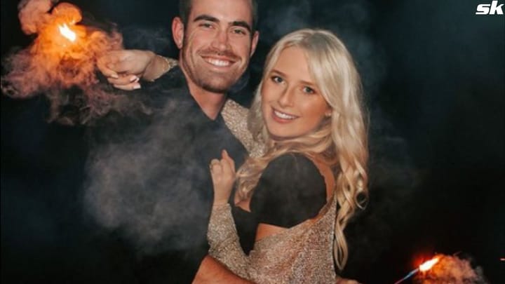 Shane Bieber: Shane Beiber's wife, Kara's white tank top and trousers ...