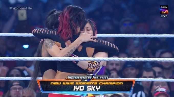 Wwe News Roundup Truth On Rumored Love Affair Between Two Stars