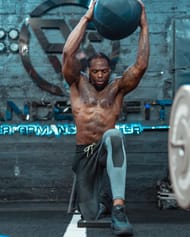 How tall is Derrick Henry? | Derrick Henry's Physical attributes and more