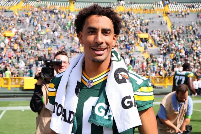 Vikings and Bears fans left in utter disbelief after Jordan Love ...