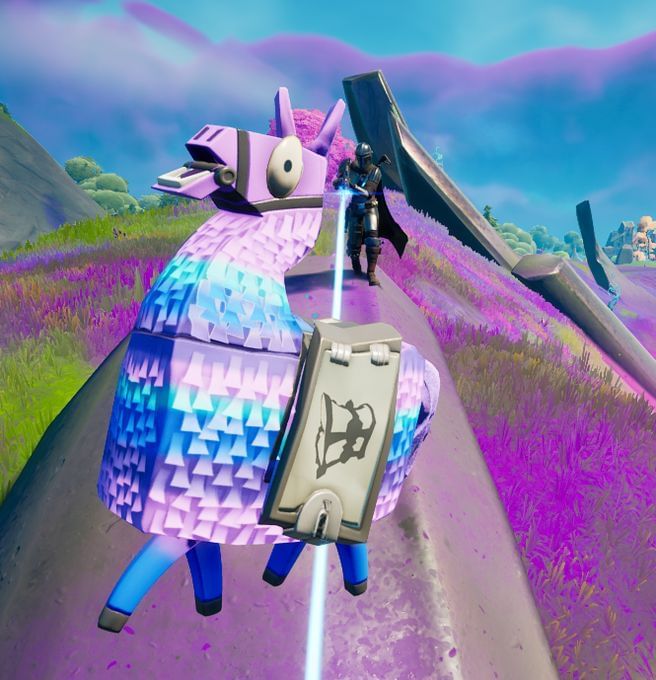 Fortnite players want their fragile Llamas back, and with good reason