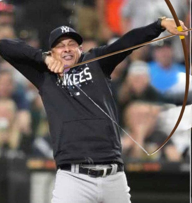 Aaron Boone's animated mimicry of umpire initiates meme fest from MLB fans