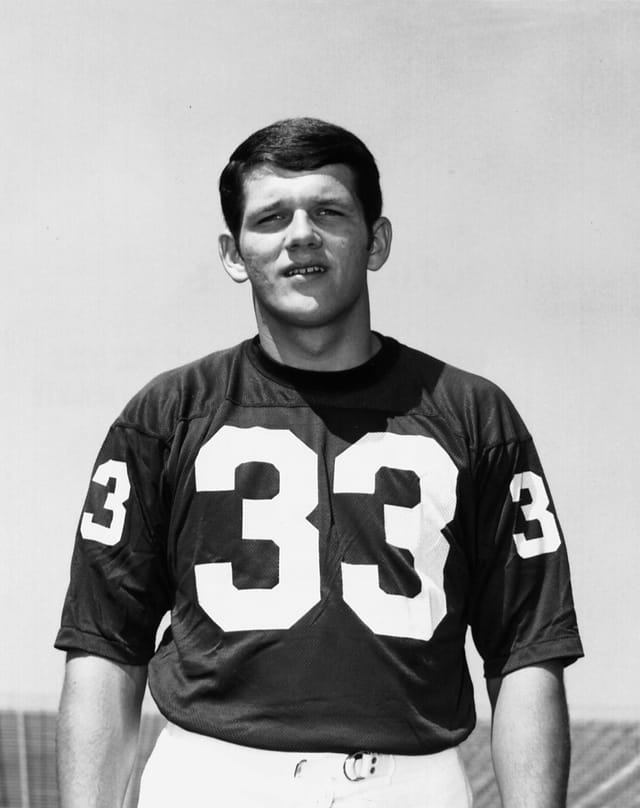 Top 10 college football linebackers of all time ft. Lawrence Taylor ...