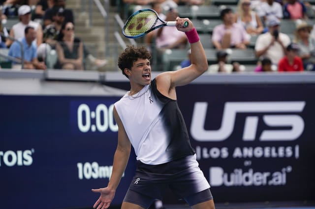 Cincinnati 2023: Stefanos Tsitsipas vs Ben Shelton preview, head-to-head, prediction, odds and ...