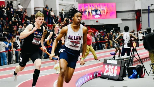 16-year-old Jonathan Simms breaks three-decade-long world record in 400m