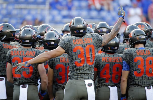 The 10 worst college football uniforms of all time