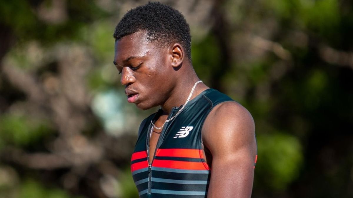 16-year-old Jonathan Simms breaks three-decade-long world record in 400m