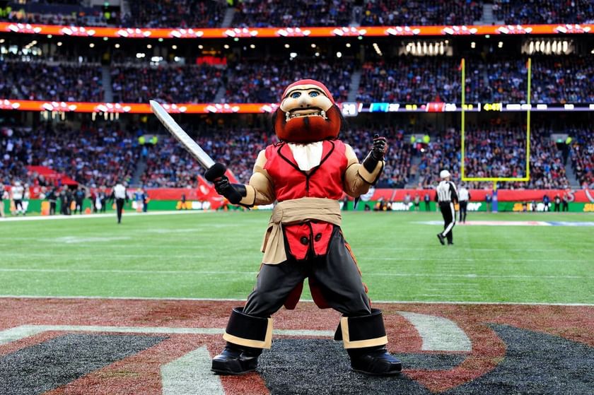 What is Tampa Bay Buccaneers Mascot Captain Fear Salary?