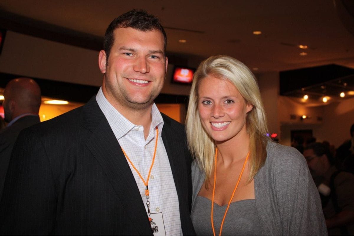 Are Zach Thomas and Joe Thomas related? Exploring HOF LB's family