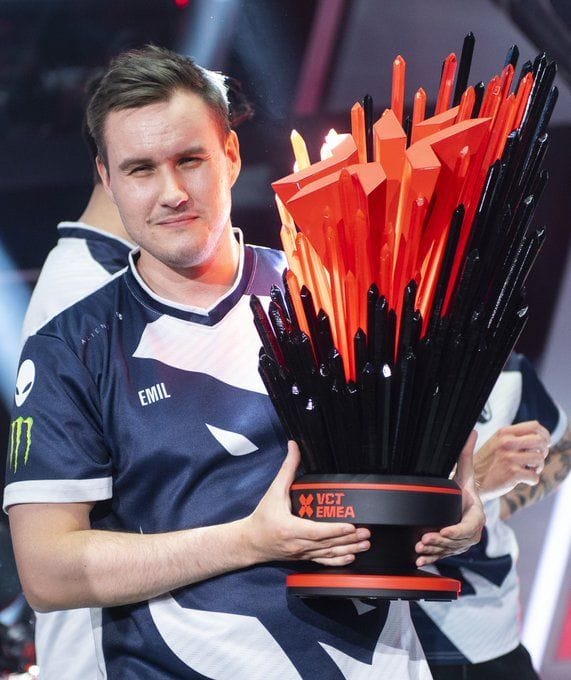 "We are not thinking we are the best" Team Liquid's eMIL about their ...