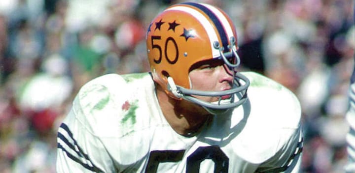 Top 10 college football linebackers of all time ft. Lawrence Taylor ...