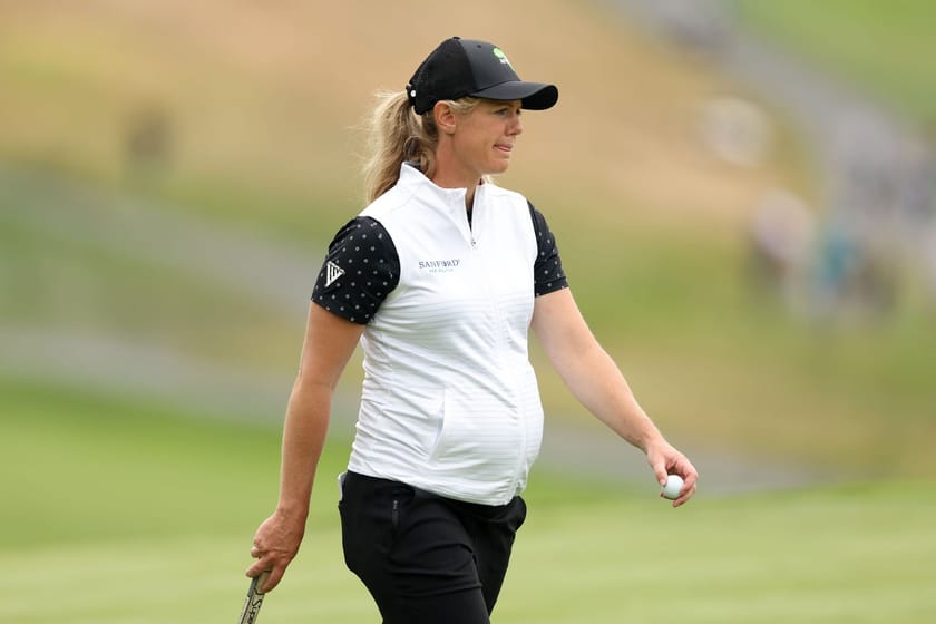 Pregnant LPGA pro Amy Olson shocked that her pro-life Christian views ...