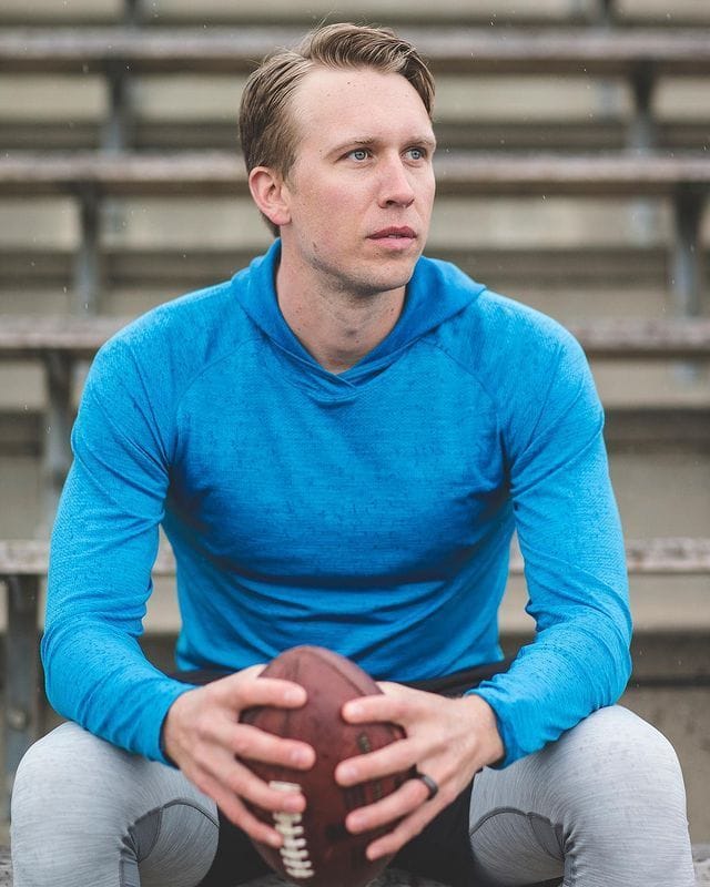 Who Does Nick Foles Play For?