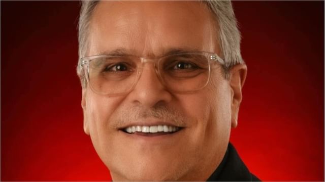 What happened to Robert W. Smith? Tributes pour in as acclaimed music ...