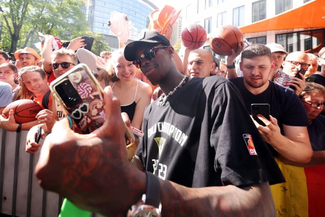 Watch: Germany fans turnt up while welcoming FIBA World Cup MVP Dennis ...