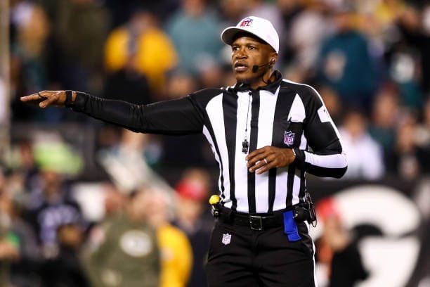 What is Shawn Smith Salary in NFL?