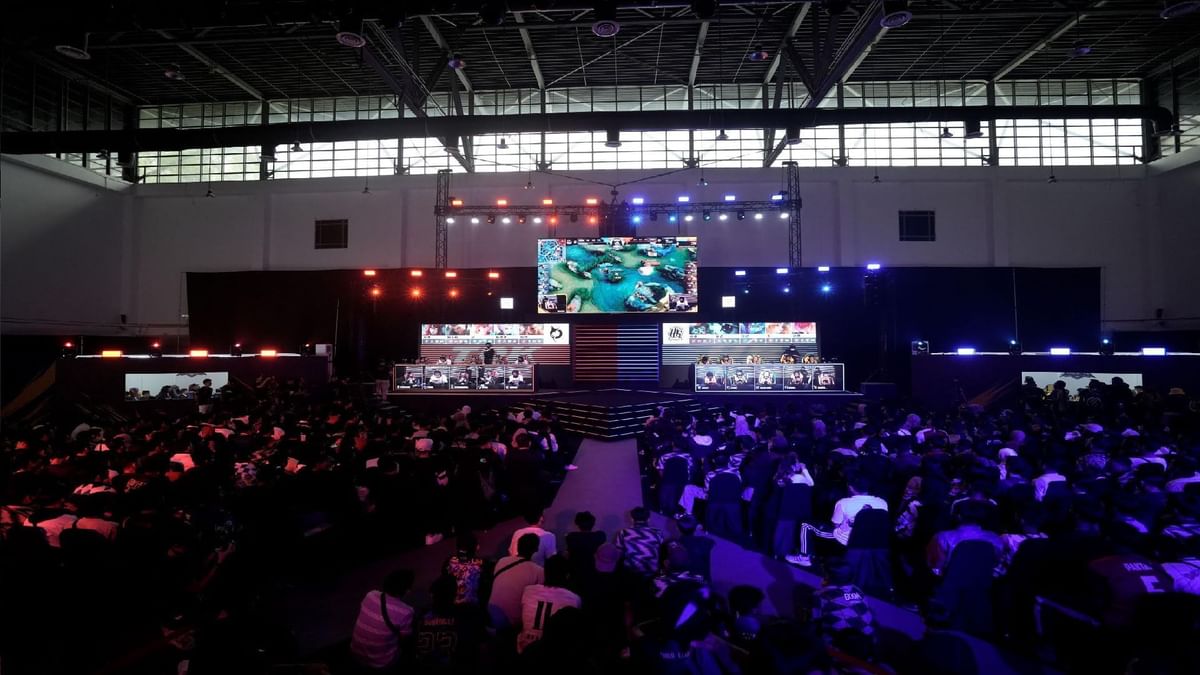 MPL MY Season 12 review: Team SMG lead the table, new attendance records set in week 4, and more