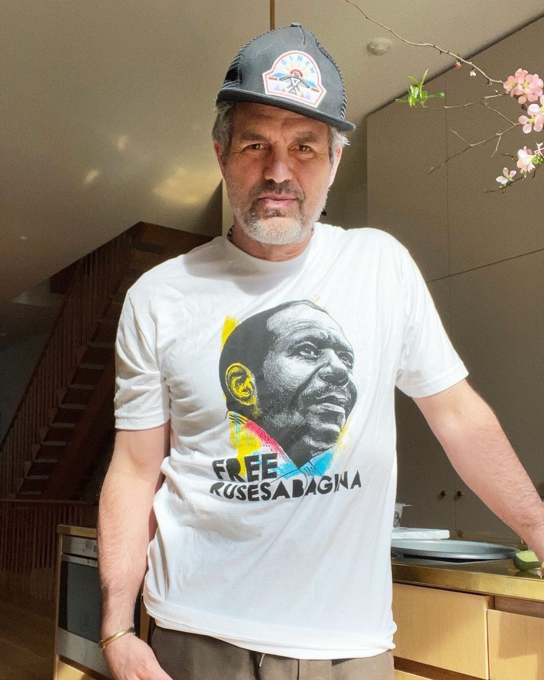 How tall is Mark Ruffalo?