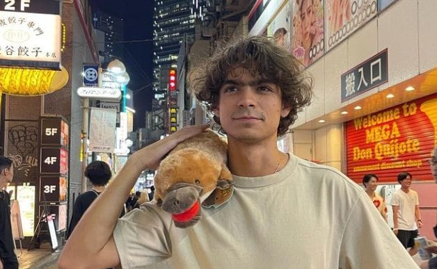 How old is Iñaki Godoy?