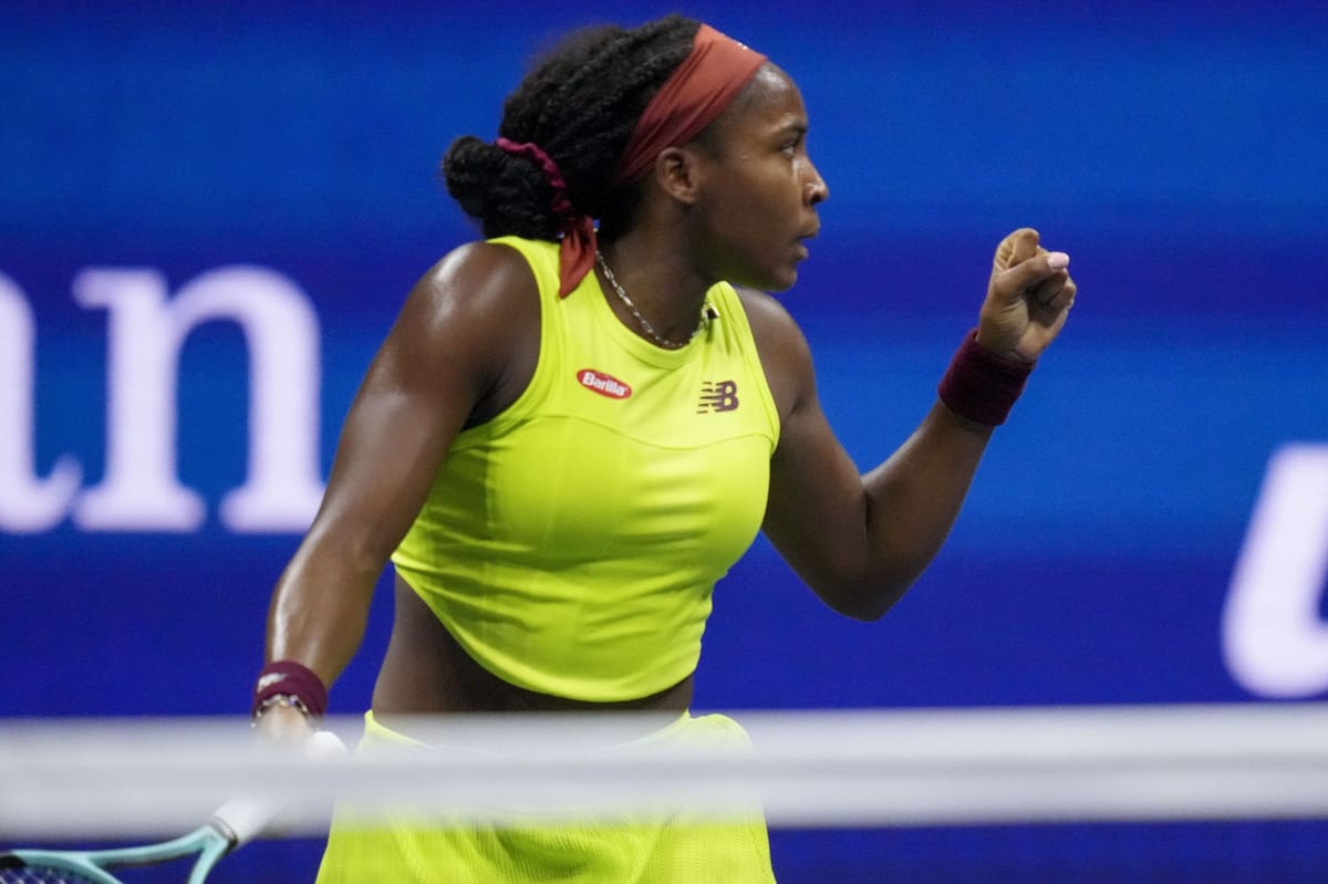Why was play halted during US Open SF between Coco Gauff and Karolina ...