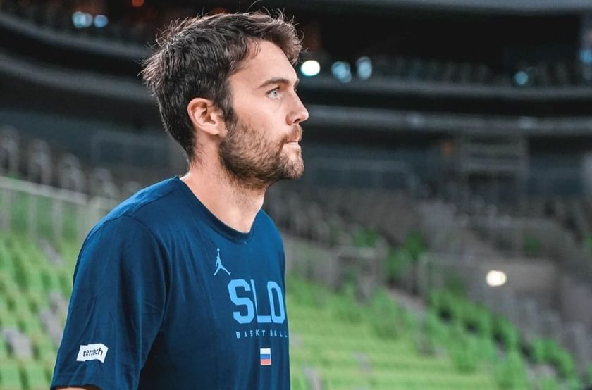 How old is Mike Tobey? | Mike Tobey Age Revealed