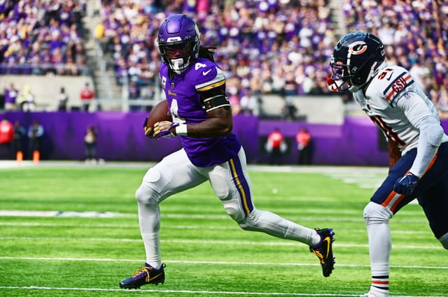 Should I start Breece Hall or Dalvin Cook? Fantasy Football preview for ...