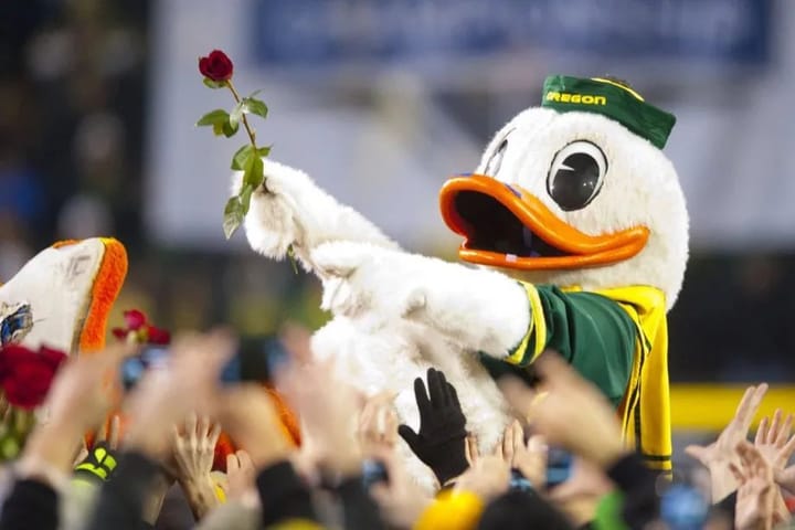 What is the history of Mascot 'The Oregon Duck'?