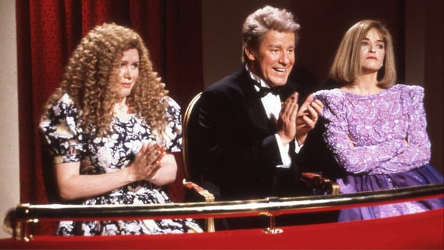 What did SNL say about Chelsea Clinton? Hillary Clinton letter incident ...