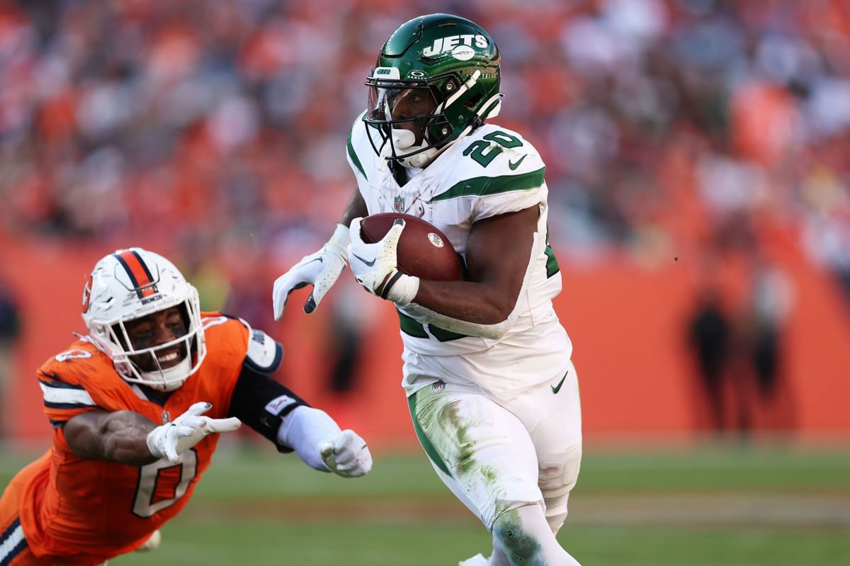 Breece Hall gives Jets fans ultimate scare with untimely tweet on ACL ...