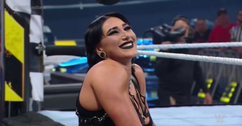 [WATCH] Rhea Ripley flirts with Jey Uso at WWE Fastlane as match ends with new champions being ...