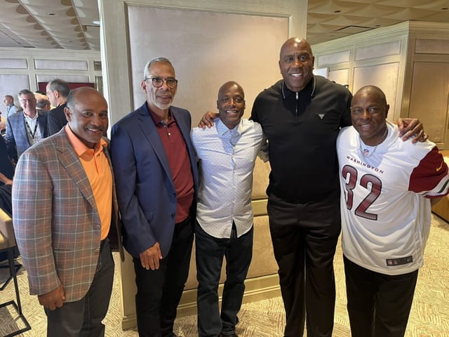 In Photos: Billionaire Magic Johnson attends Commanders' 38-31 Eagles ...