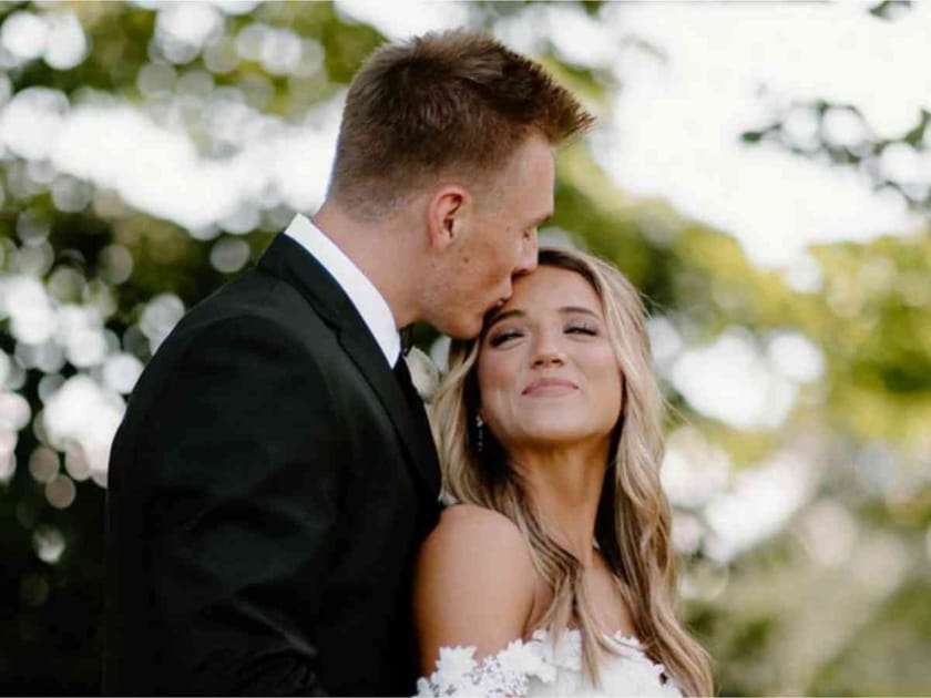 Bo Nix’s wife Izzy Smoke is all hearts for Ducks naming her husband ...
