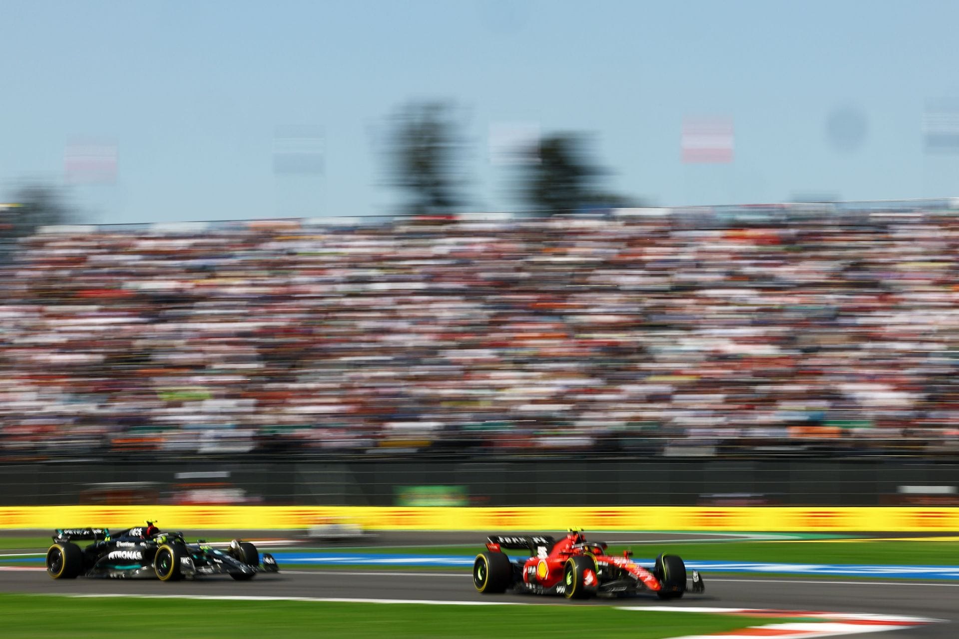 "Even Max was impressed by the move" - Fans react to Lewis Hamilton ...