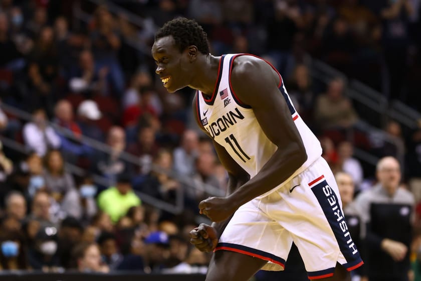 Akok Akok injury update: Latest on WVU forward who collapsed during an ...