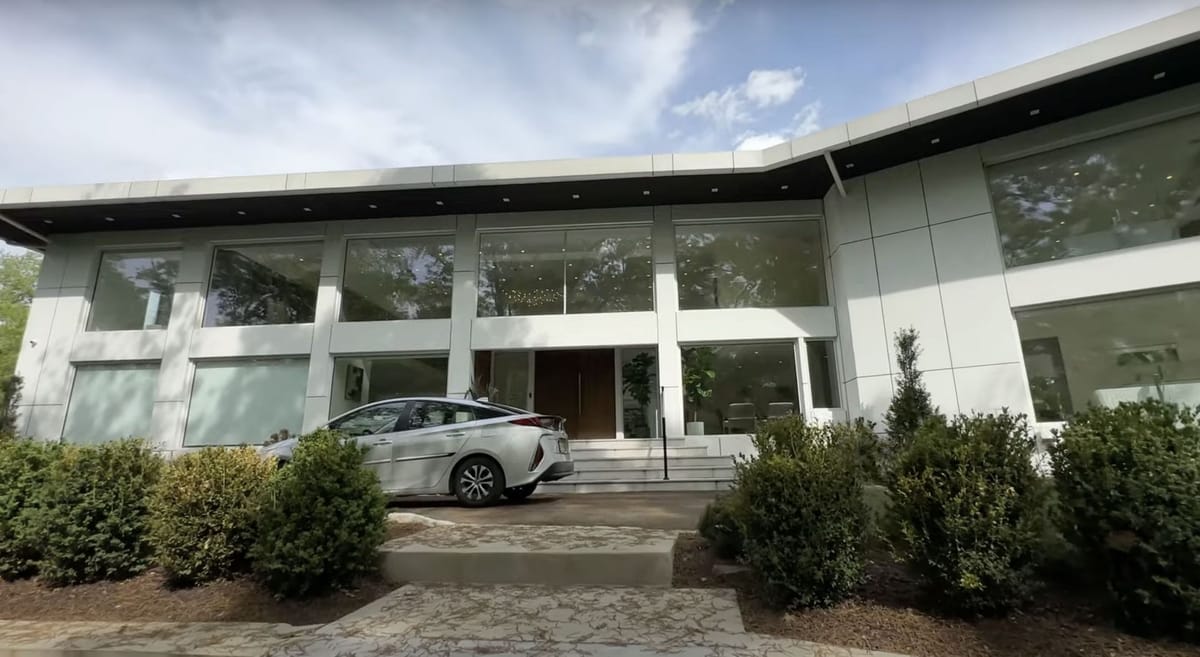 Aaron Rodgers’ New Jersey house: Interior designer points out most ‘off ...