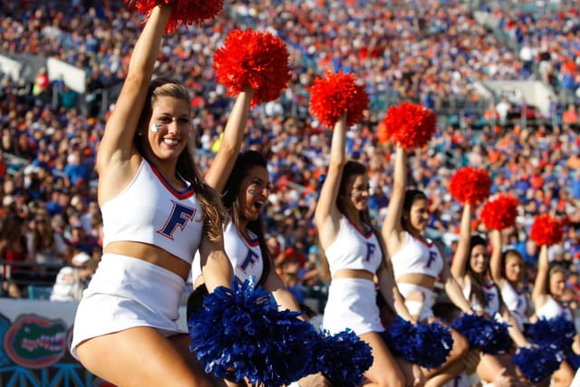 Despite a 43-20 loss, Florida Gators cheerleading squad keeps the mood ...