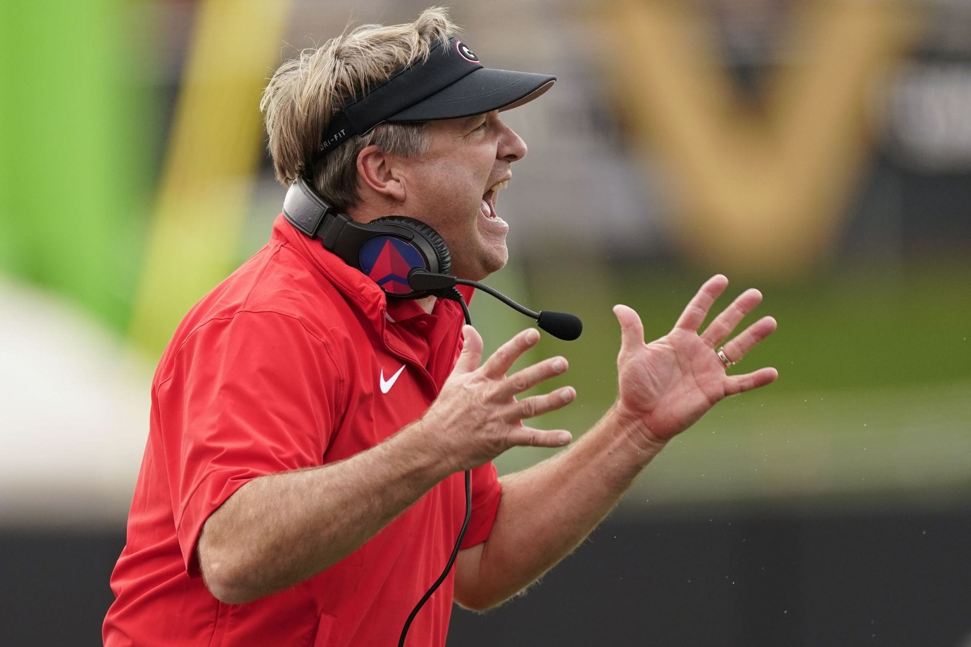 "AP Poll is a f**king disaster": CFB fans vent over Week 7 ranking as ...