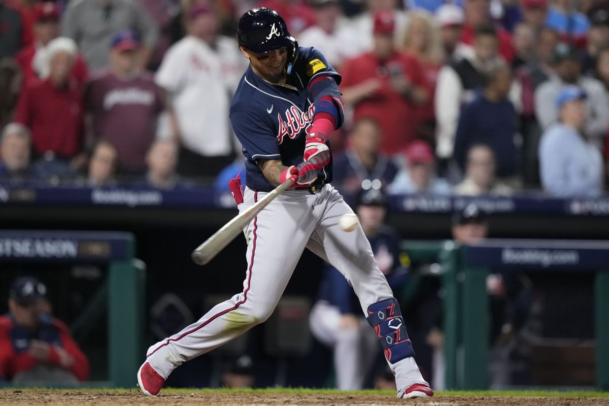 Fans react as Braves infielder Orlando Arcia barks back at Phillies fans - "Dude is RATTLED ...