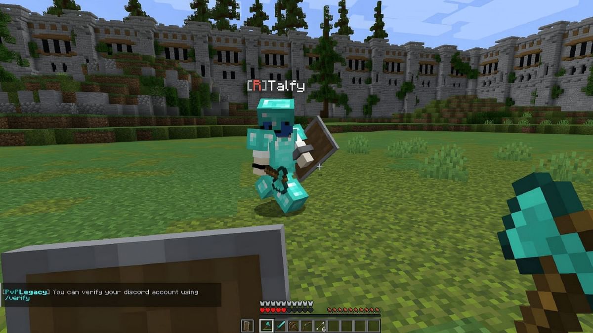 7 best Minecraft combat mods in 2023