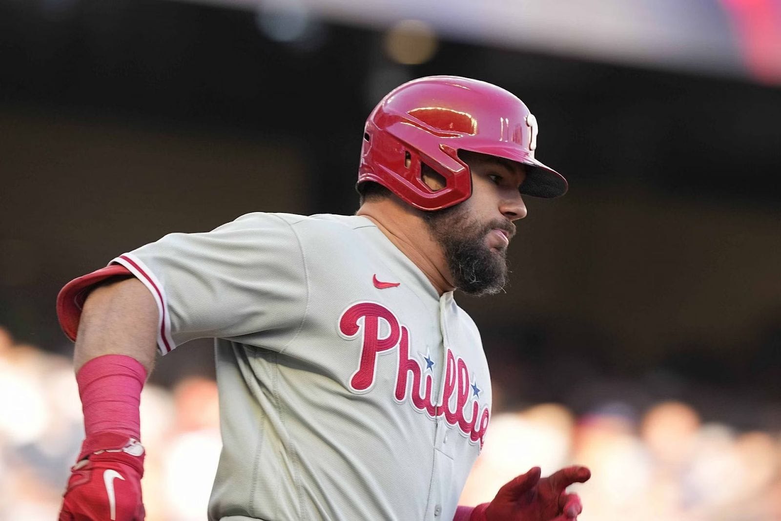 How tall is Kyle Schwarber?