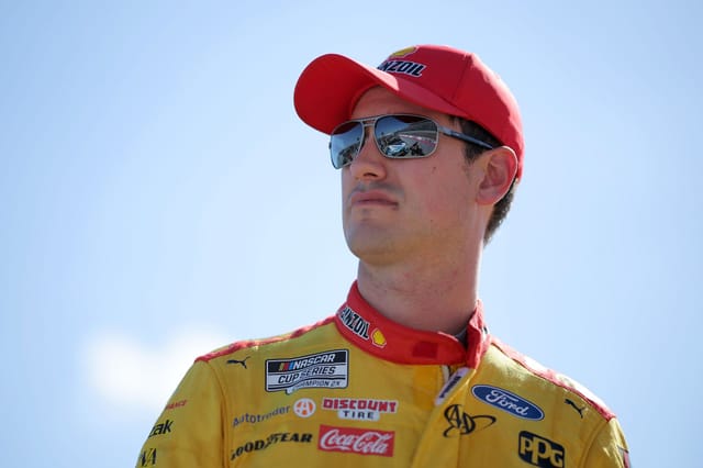 Watch: Joey Logano bumps Ty Gibbs out of his way during NASCAR ...