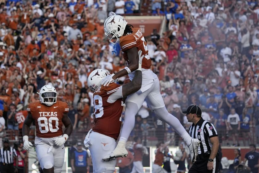Texas Longhorns players celebrate their gigantic 35-6 victory in style ...